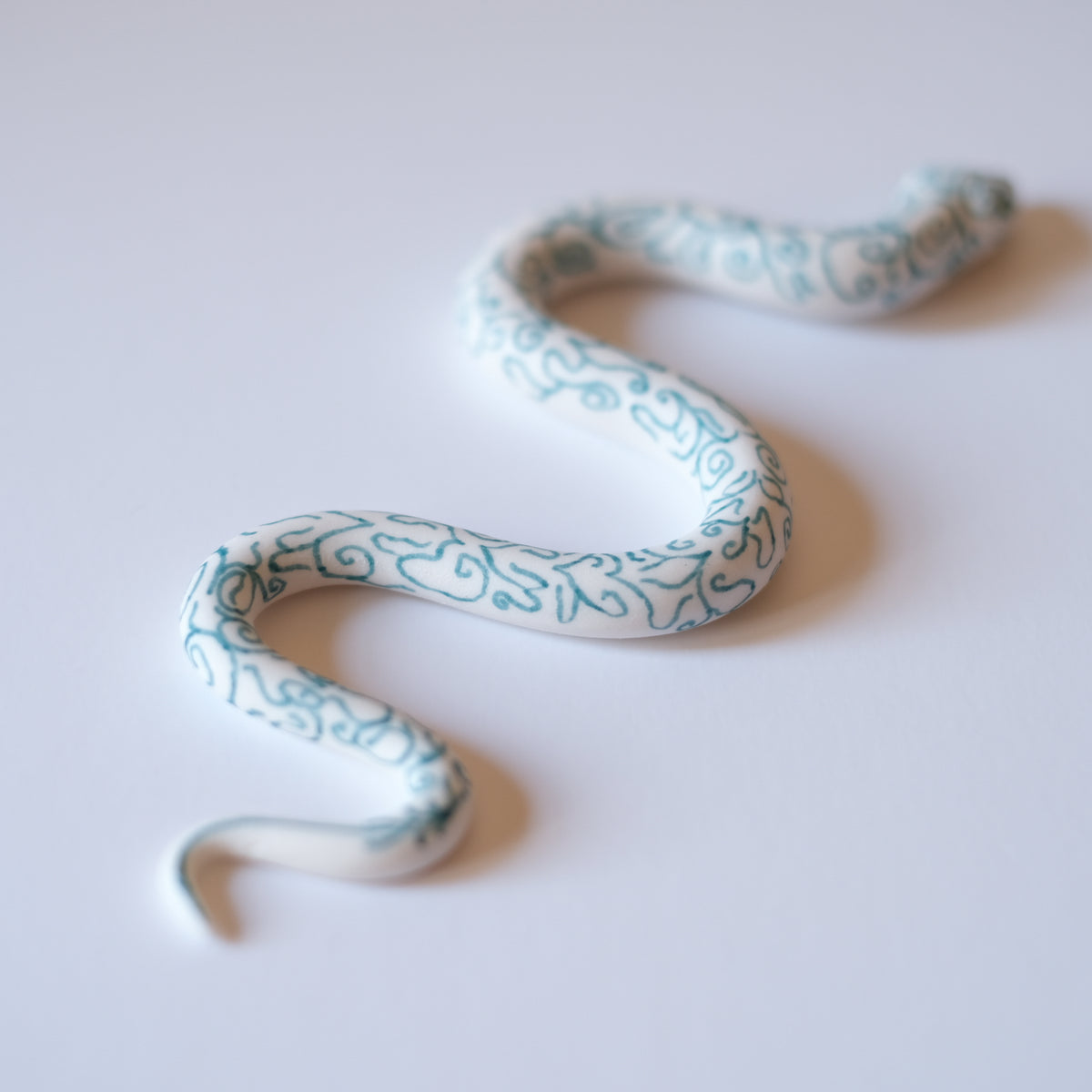 Linework Snake – Atelier Annette Janelle